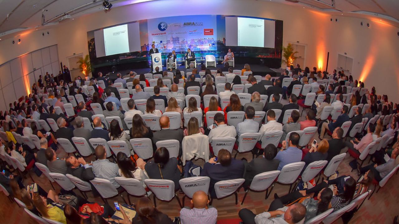 FM: Congresso Abrafac mostra novidades do setor - Revista Higiplus